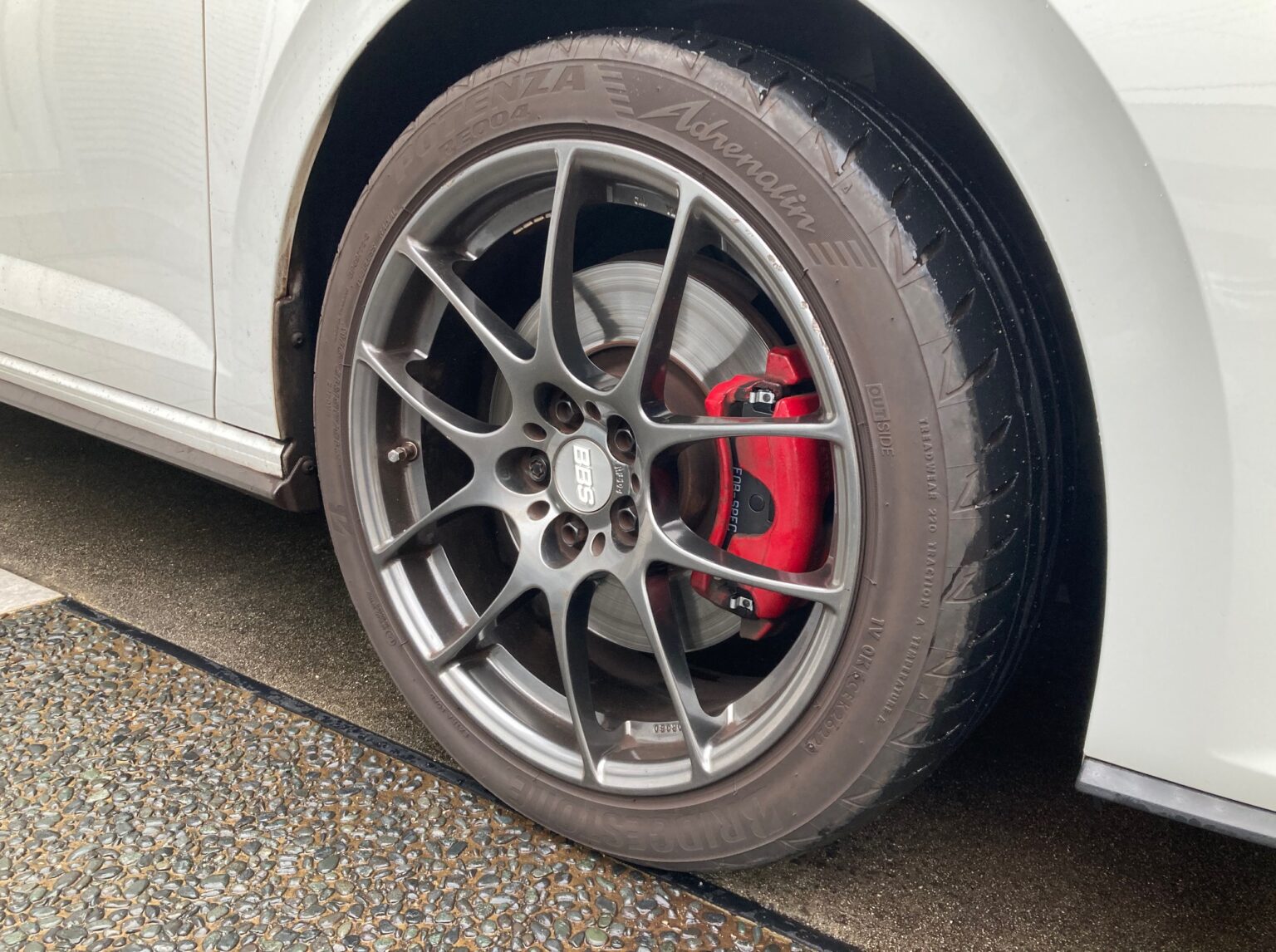 【VW POLO GTI(AW)】前後ブレーキパッド交換！【DIXCEL】 - みなもブログ